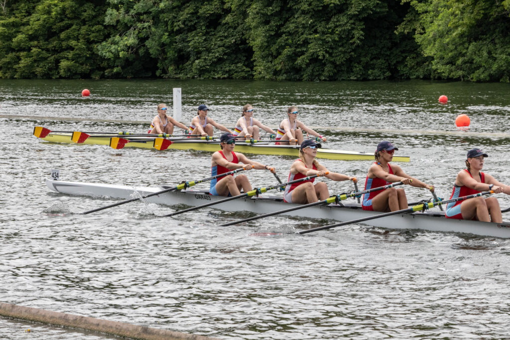 Day review: Champions defeated, local derbies and close racing on ...